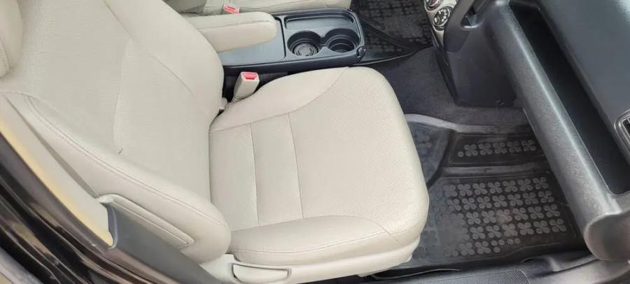 Black Honda CR-V 2005 in Riga, with an engine capacity of 2.00 L and mileage of 308 thousand km for 2990 €, photo 18 on AUTOMOTO.COM.LV