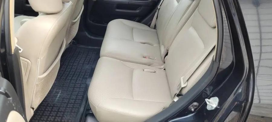 Black Honda CR-V 2005 in Riga, with an engine capacity of 2.00 L and mileage of 308 thousand km for 2990 €, photo 19 on AUTOMOTO.COM.LV