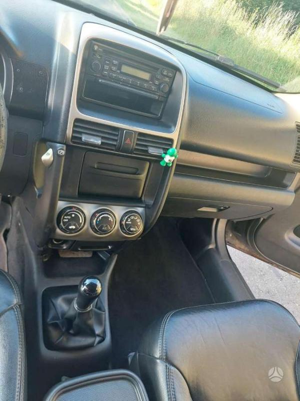 Melns Honda CR-V 2005 Viļņa, ar dzinēja tilpumu 2.20 L un nobraukumu 365 tūkst. km par 2650 €, foto 10 vietnē AUTOMOTO.COM.LV