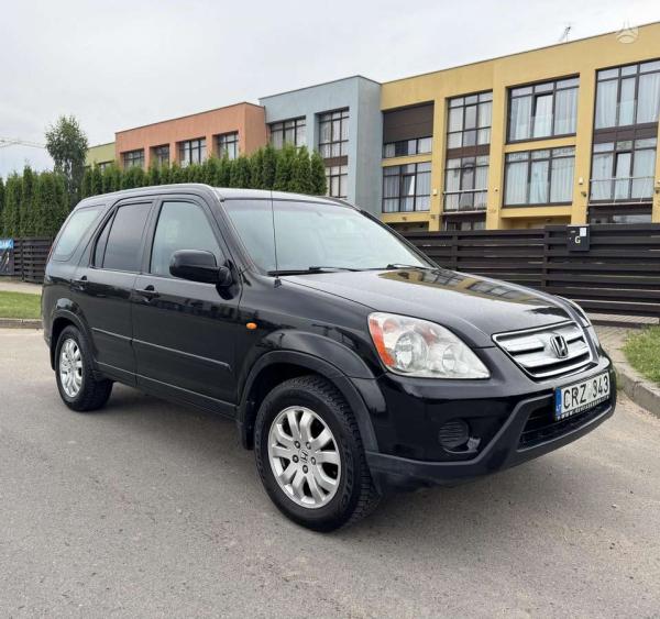 Melns Honda CR-V 2005 Viļņa, ar dzinēja tilpumu 2.40 L un nobraukumu 246 tūkst. km par 1750 €, foto 2 vietnē AUTOMOTO.COM.LV