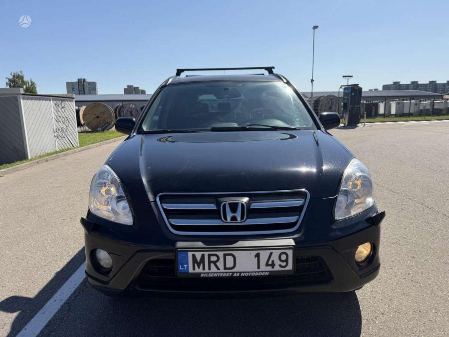 Melns Honda CR-V 2005 Kauņa, ar dzinēja tilpumu 2.20 L un nobraukumu 257 tūkst. km par 2700 €, foto 4 vietnē AUTOMOTO.COM.LV