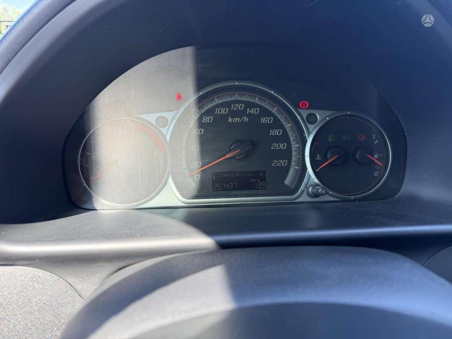 Melns Honda CR-V 2005 Kauņa, ar dzinēja tilpumu 2.20 L un nobraukumu 257 tūkst. km par 2700 €, foto 26 vietnē AUTOMOTO.COM.LV
