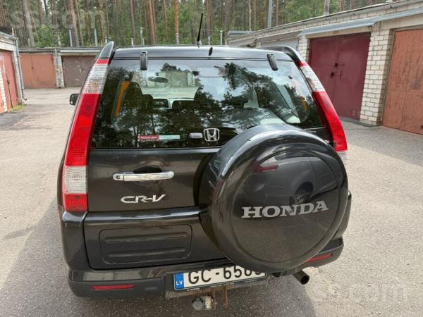 Black Honda CR-V 2006 in Riga, with an engine capacity of 2.00 L and mileage of 149 thousand km for 4499 €, photo 7 on AUTOMOTO.COM.LV