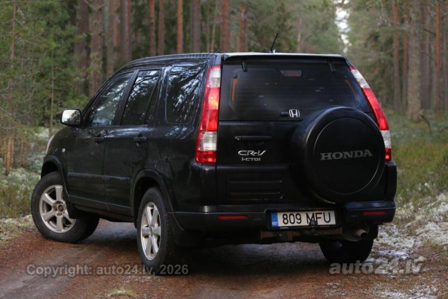Melns Honda CR-V 2006 Tallina, ar dzinēja tilpumu 2.20 L un nobraukumu 303 tūkst. km par 3000 €, foto 4 vietnē AUTOMOTO.COM.LV
