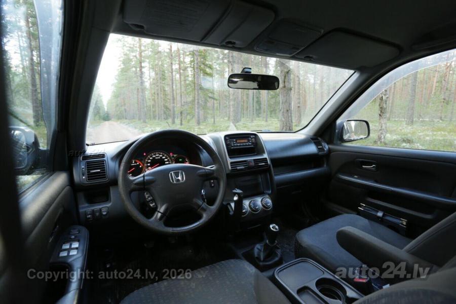 Melns Honda CR-V 2006 Tallina, ar dzinēja tilpumu 2.20 L un nobraukumu 303 tūkst. km par 3000 €, foto 8 vietnē AUTOMOTO.COM.LV