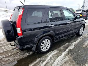 Black Honda CR-V 2006 in Klaipeda, with an engine capacity of 2.20 L and mileage of 294 thousand km for 3850 €, photo 5 on AUTOMOTO.COM.LV