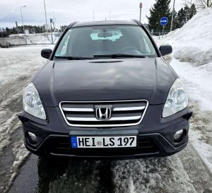 Black Honda CR-V 2006 in Klaipeda, with an engine capacity of 2.20 L and mileage of 294 thousand km for 3850 €, photo 7 on AUTOMOTO.COM.LV