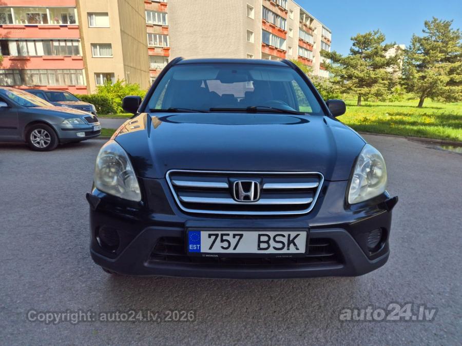 Black Honda CR-V 2006 in Tallinn, with an engine capacity of 2.20 L and mileage of 299 thousand km for 2499 €, photo 4 on AUTOMOTO.COM.LV