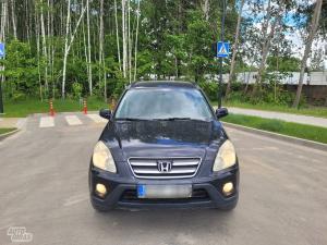 Black Honda CR-V 2006 in Vilnius, with an engine capacity of 2.20 L and mileage of 367 thousand km for 2650 €, photo 3 on AUTOMOTO.COM.LV