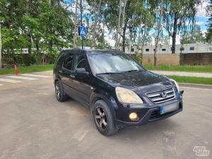Black Honda CR-V 2006 in Vilnius, with an engine capacity of 2.20 L and mileage of 367 thousand km for 2650 €, photo 4 on AUTOMOTO.COM.LV