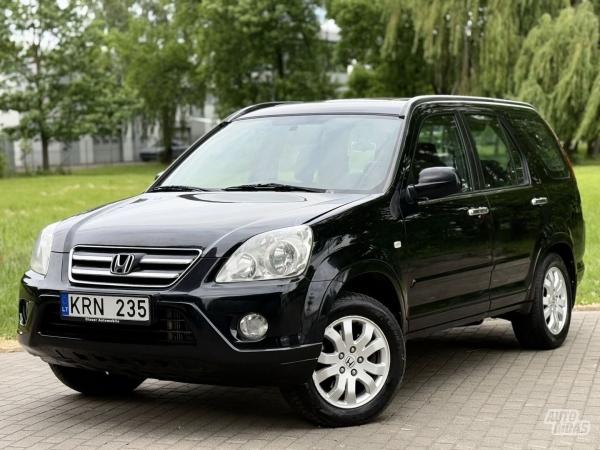 Black Honda CR-V 2006 in Kaunas, with an engine capacity of 2.20 L and mileage of 354 thousand km for 2500 €, photo 1 on AUTOMOTO.COM.LV