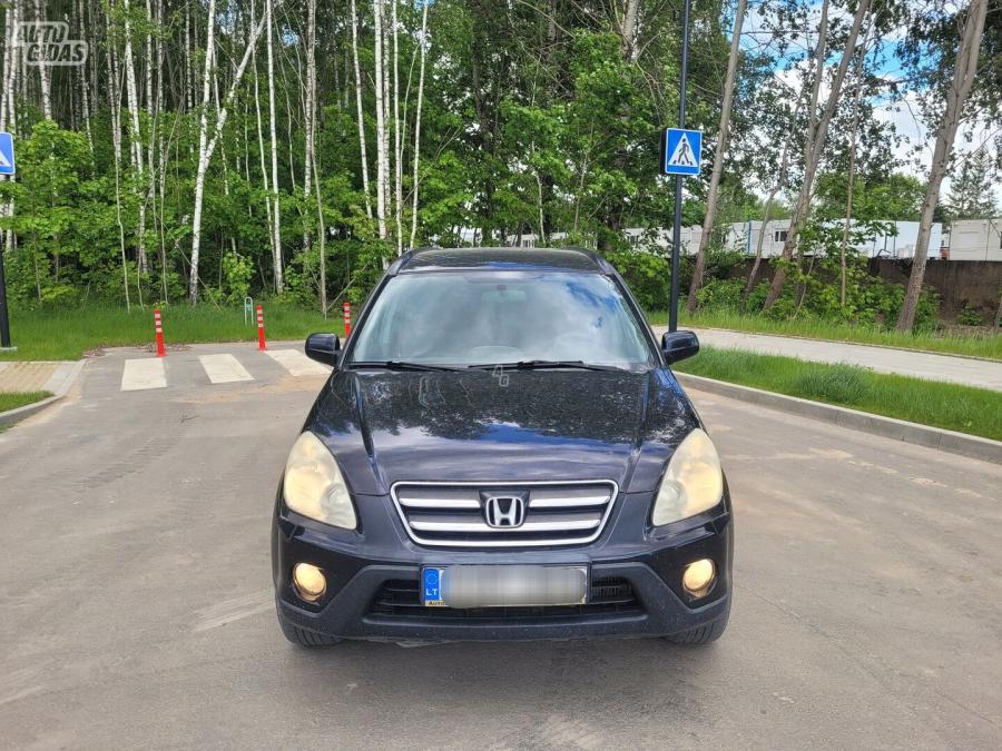 Black Honda CR-V 2006 in Vilnius, with an engine capacity of 2.20 L and mileage of 367 thousand km for 2450 €, photo 6 on AUTOMOTO.COM.LV