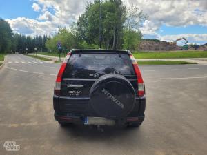 Black Honda CR-V 2006 in Vilnius, with an engine capacity of 2.20 L and mileage of 367 thousand km for 2450 €, photo 8 on AUTOMOTO.COM.LV