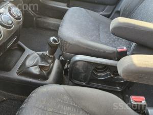 Black Honda CR-V 2006 in Riga, with an engine capacity of 2.00 L and mileage of 401 thousand km for 1550 €, photo 9 on AUTOMOTO.COM.LV
