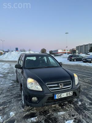 Black Honda CR-V 2006 in Rezekne, with an engine capacity of 2.20 L and mileage of 243 thousand km for 2950 €, photo  on AUTOMOTO.COM.LV
