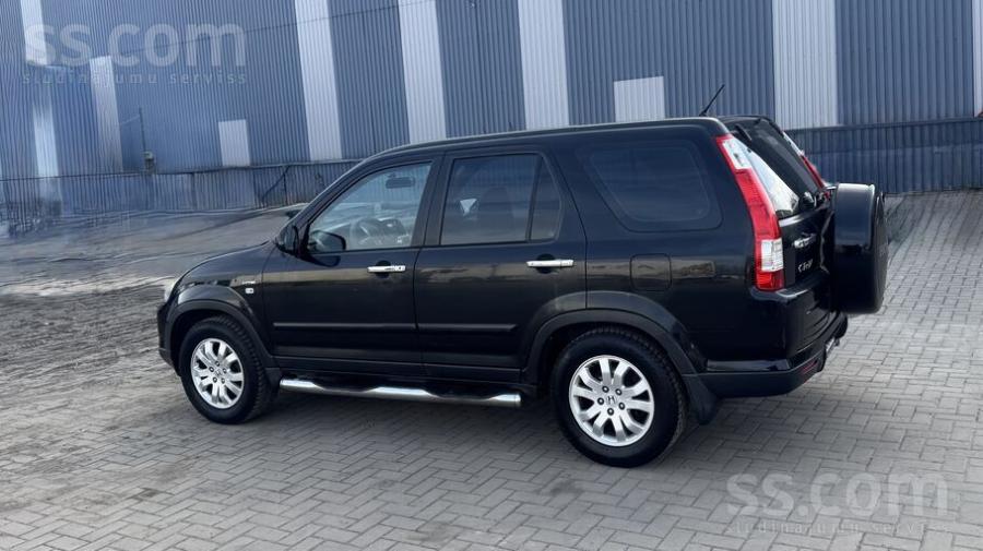 Melns Honda CR-V 2006 Rīga, ar dzinēja tilpumu 2.00 L un nobraukumu 297 tūkst. km par 1850 €, foto 3 vietnē AUTOMOTO.COM.LV