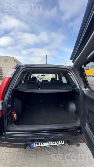 Melns Honda CR-V 2006 Rīga, ar dzinēja tilpumu 2.00 L un nobraukumu 297 tūkst. km par 1850 €, foto 6 vietnē AUTOMOTO.COM.LV