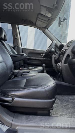 Melns Honda CR-V 2006 Rīga, ar dzinēja tilpumu 2.00 L un nobraukumu 297 tūkst. km par 1850 €, foto 9 vietnē AUTOMOTO.COM.LV