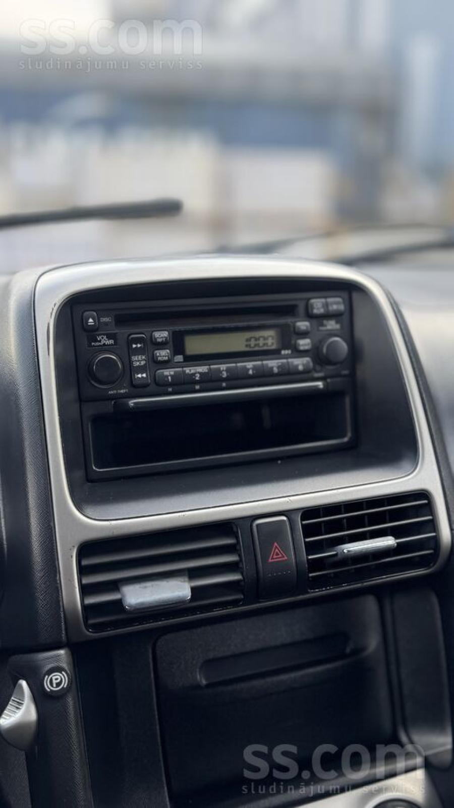 Melns Honda CR-V 2006 Rīga, ar dzinēja tilpumu 2.00 L un nobraukumu 297 tūkst. km par 1850 €, foto 13 vietnē AUTOMOTO.COM.LV