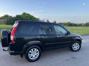 Black Honda CR-V 2006 in Vilnius, with an engine capacity of 2.20 L and mileage of 350 thousand km for 1850 €, photo 6 on AUTOMOTO.COM.LV