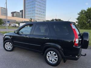 Black Honda CR-V 2006 in Vilnius, with an engine capacity of 2.20 L and mileage of 350 thousand km for 1850 €, photo 10 on AUTOMOTO.COM.LV