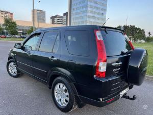 Black Honda CR-V 2006 in Vilnius, with an engine capacity of 2.20 L and mileage of 350 thousand km for 1850 €, photo 15 on AUTOMOTO.COM.LV