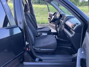 Black Honda CR-V 2006 in Vilnius, with an engine capacity of 2.20 L and mileage of 350 thousand km for 1850 €, photo 26 on AUTOMOTO.COM.LV