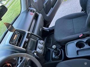 Black Honda CR-V 2006 in Vilnius, with an engine capacity of 2.20 L and mileage of 350 thousand km for 1850 €, photo 35 on AUTOMOTO.COM.LV