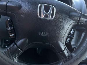 Black Honda CR-V 2006 in Vilnius, with an engine capacity of 2.20 L and mileage of 350 thousand km for 1850 €, photo 37 on AUTOMOTO.COM.LV