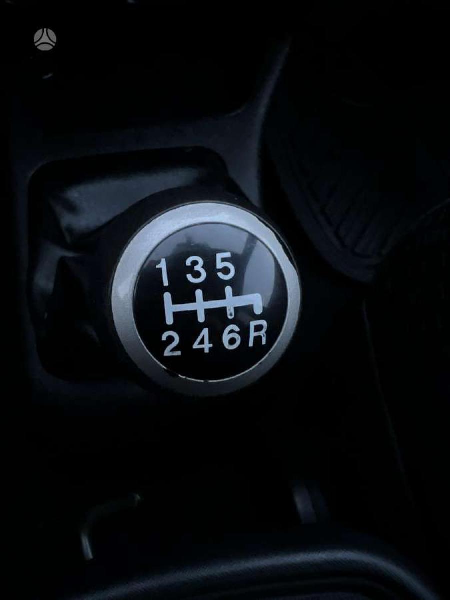 Black Honda CR-V 2006 in Vilnius, with an engine capacity of 2.20 L and mileage of 350 thousand km for 1850 €, photo 39 on AUTOMOTO.COM.LV