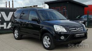 Black Honda CR-V 2006 in Liepaja, with an engine capacity of 2.20 L and mileage of 270 thousand km for 4150 €, photo 3 on AUTOMOTO.COM.LV
