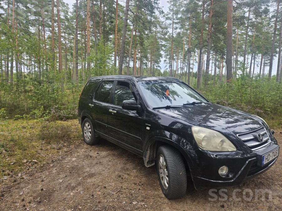 Melns Honda CR-V 2006 Rīga, ar dzinēja tilpumu 2.00 L un nobraukumu 282 tūkst. km par 1250 €, foto 4 vietnē AUTOMOTO.COM.LV