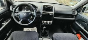 Black Honda CR-V 2006 in Vilnius, with an engine capacity of 2.20 L and mileage of 248 thousand km for 4850 €, photo 17 on AUTOMOTO.COM.LV