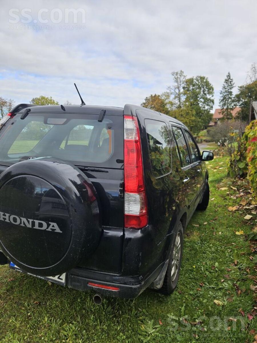 Melns Honda CR-V 2006 Rīga, ar dzinēja tilpumu 2.00 L un nobraukumu 98 tūkst. km par 2000 €, foto 4 vietnē AUTOMOTO.COM.LV