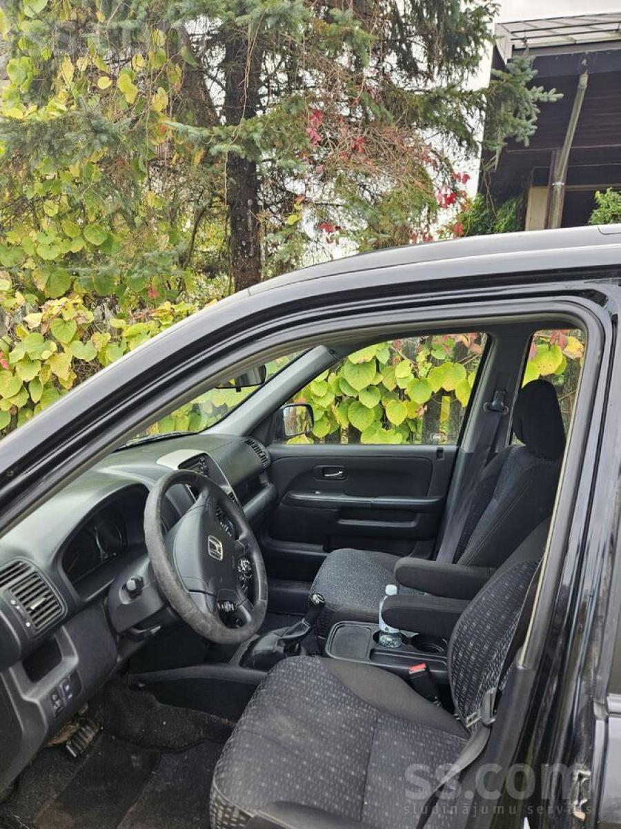 Melns Honda CR-V 2006 Rīga, ar dzinēja tilpumu 2.00 L un nobraukumu 98 tūkst. km par 2000 €, foto 6 vietnē AUTOMOTO.COM.LV