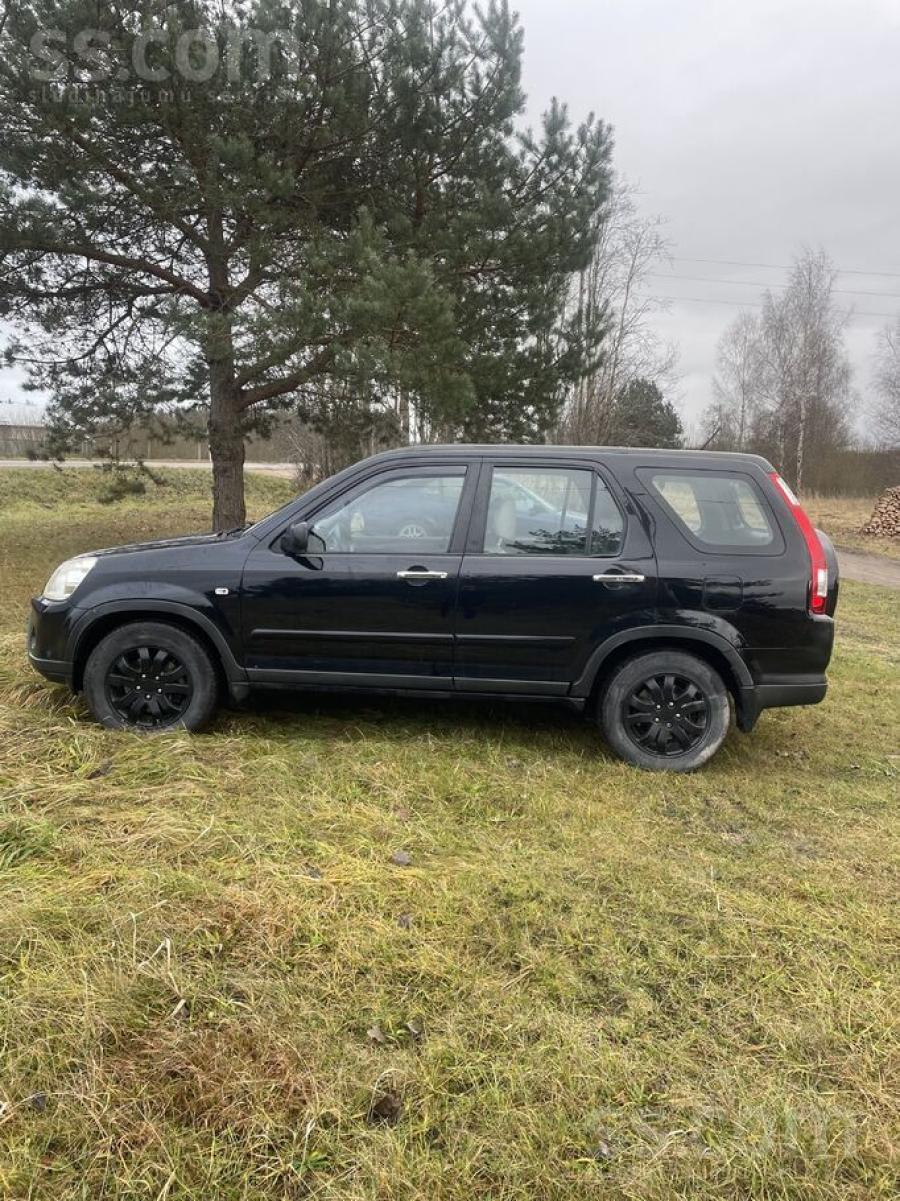 Melns Honda CR-V 2007 Jelgava, ar dzinēja tilpumu 2.00 L un nobraukumu 347 tūkst. km par 1200 €, foto 2 vietnē AUTOMOTO.COM.LV