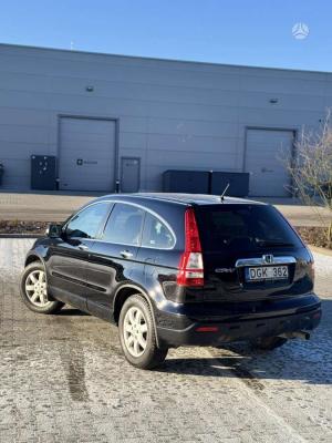 Black Honda CR-V 2007 in Vilnius, with an engine capacity of 2.00 L and mileage of 225 thousand km for 4950 €, photo 4 on AUTOMOTO.COM.LV