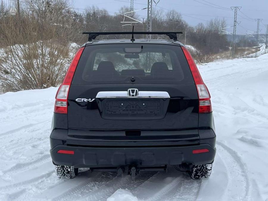 Black Honda CR-V 2007 in Jonava, with an engine capacity of 2.20 L and mileage of 309 thousand km for 4400 €, photo 4 on AUTOMOTO.COM.LV