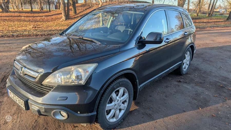 Melns Honda CR-V 2007 Šauļi, ar dzinēja tilpumu 2.00 L un nobraukumu 299 tūkst. km par 3900 €, foto 1 vietnē AUTOMOTO.COM.LV