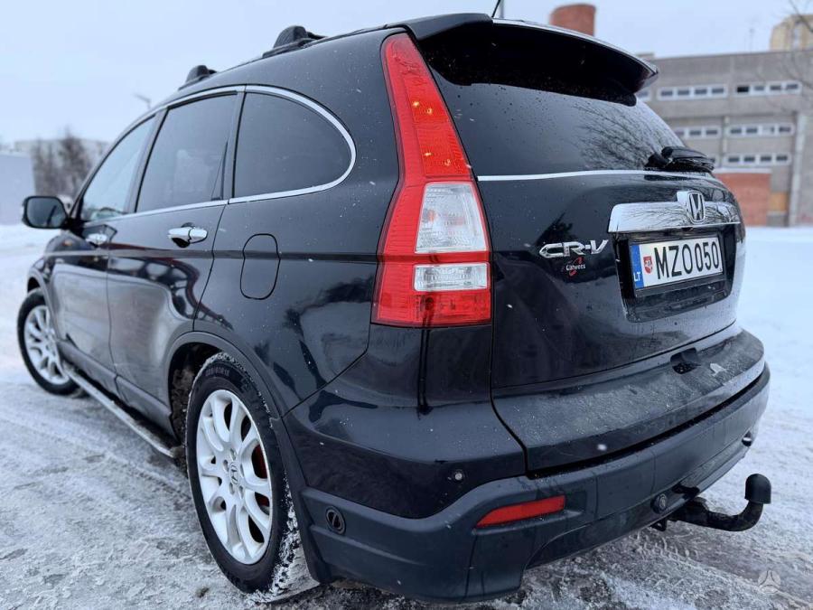 Black Honda CR-V 2007 in Kaunas, with an engine capacity of 2.00 L and mileage of 278 thousand km for 5750 €, photo 14 on AUTOMOTO.COM.LV