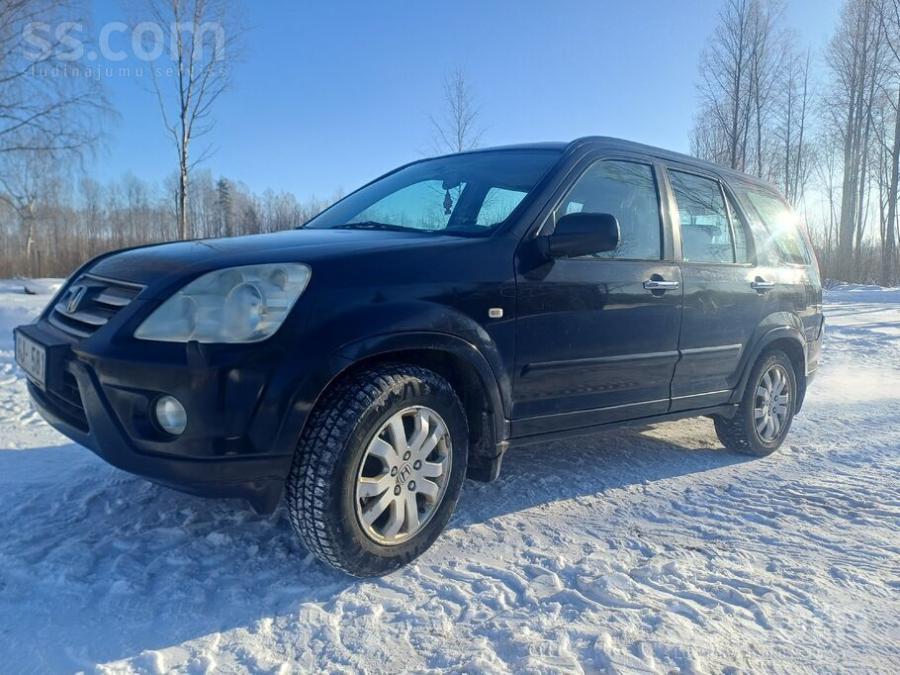 Black Honda CR-V 2007 in Daugavpils, with an engine capacity of 2.20 L and mileage of 371 thousand km for 1700 €, photo 1 on AUTOMOTO.COM.LV