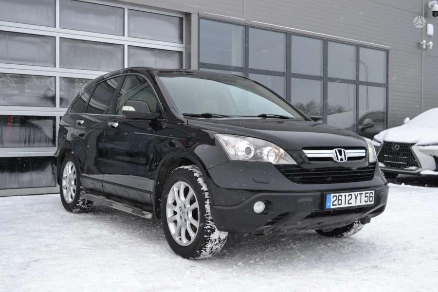 Black Honda CR-V 2007 in Vilnius, with an engine capacity of 2.20 L and mileage of 194 thousand km for 7000 €, photo 5 on AUTOMOTO.COM.LV