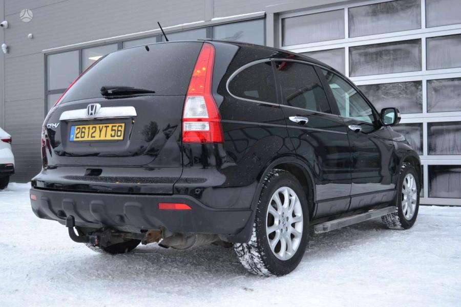 Black Honda CR-V 2007 in Vilnius, with an engine capacity of 2.20 L and mileage of 194 thousand km for 7000 €, photo 10 on AUTOMOTO.COM.LV