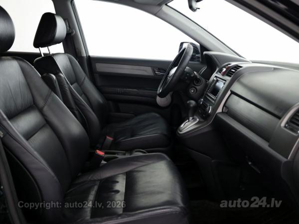 Melns Honda CR-V 2007 Tallina, ar dzinēja tilpumu 2.00 L un nobraukumu 339 tūkst. km par 3499 €, foto 6 vietnē AUTOMOTO.COM.LV
