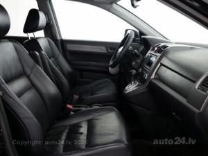Black Honda CR-V 2007 in Tallinn, with an engine capacity of 2.00 L and mileage of 339 thousand km for 3499 €, photo 6 on AUTOMOTO.COM.LV