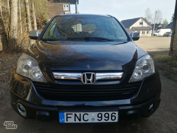 Black Honda CR-V 2007 in Utena, with an engine capacity of 2.20 L and mileage of 362 thousand km for 3900 €, photo 6 on AUTOMOTO.COM.LV