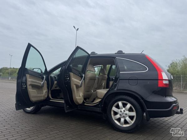 Black Honda CR-V 2007 in Marijampole, with an engine capacity of 2.00 L and mileage of 232 thousand km for 4200 €, photo 6 on AUTOMOTO.COM.LV