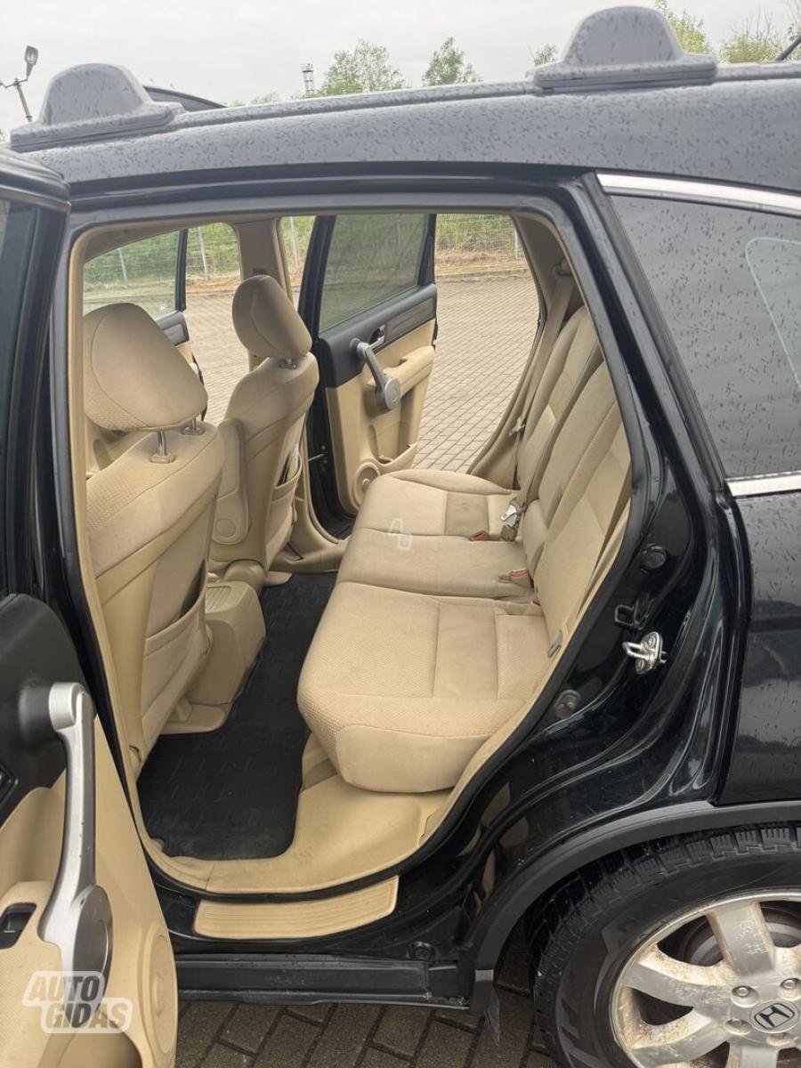 Melns Honda CR-V 2007 Marijampole, ar dzinēja tilpumu 2.00 L un nobraukumu 232 tūkst. km par 4200 €, foto 11 vietnē AUTOMOTO.COM.LV