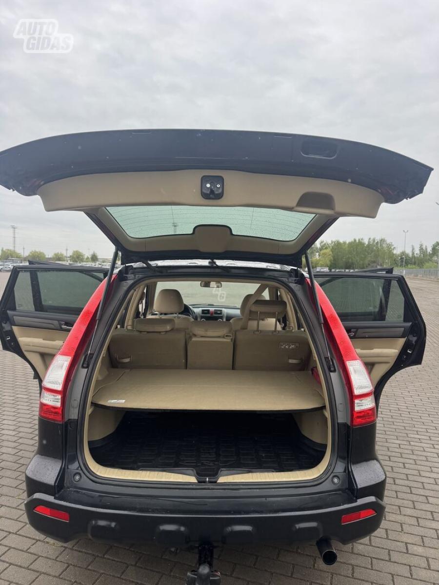 Melns Honda CR-V 2007 Marijampole, ar dzinēja tilpumu 2.00 L un nobraukumu 232 tūkst. km par 4200 €, foto 12 vietnē AUTOMOTO.COM.LV