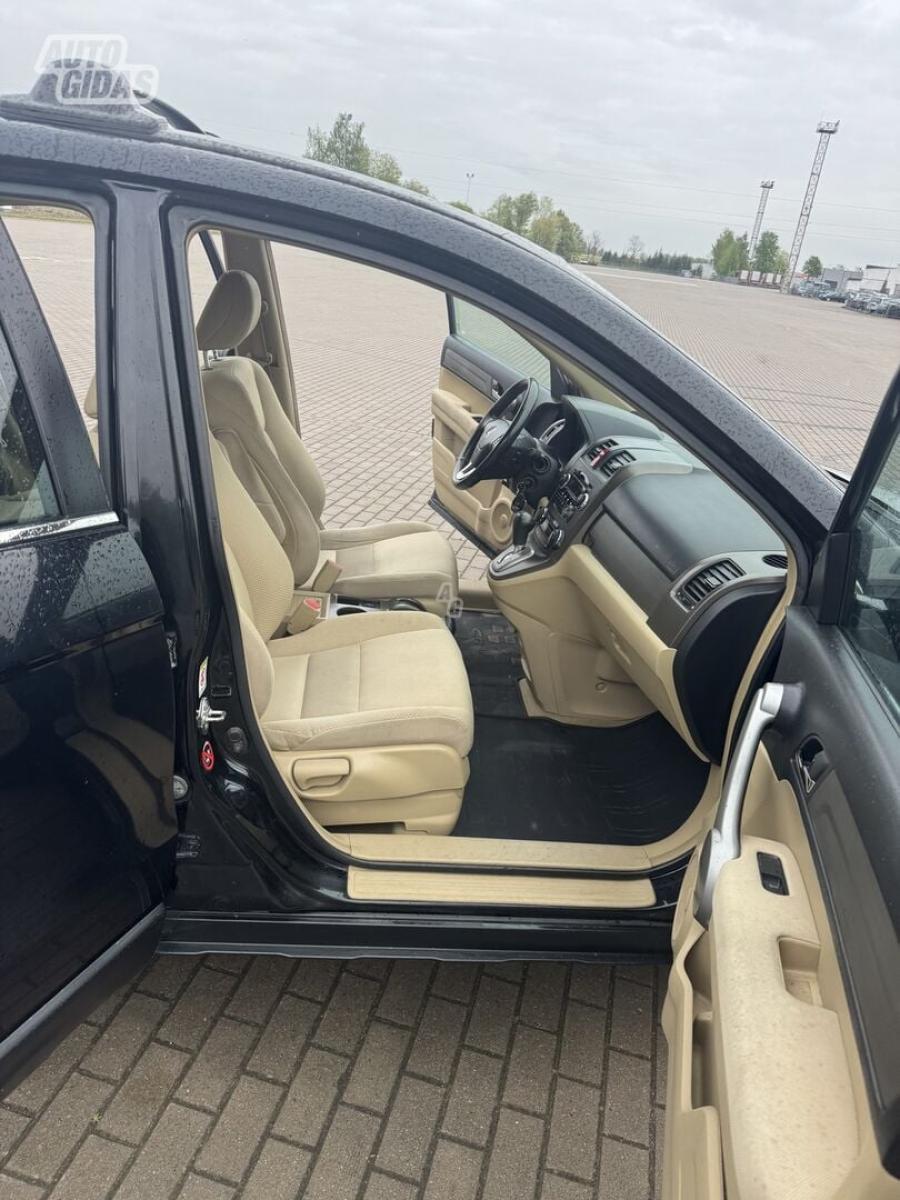 Melns Honda CR-V 2007 Marijampole, ar dzinēja tilpumu 2.00 L un nobraukumu 232 tūkst. km par 4200 €, foto 14 vietnē AUTOMOTO.COM.LV